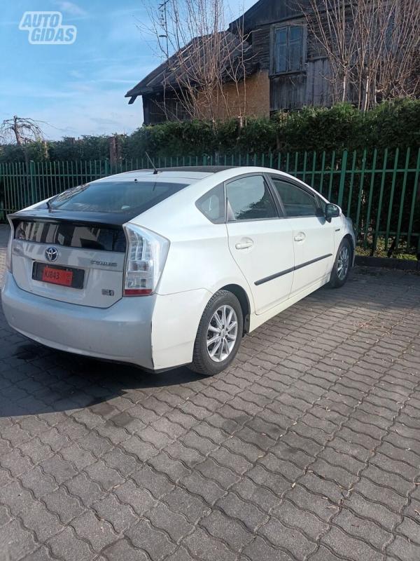 Toyota Prius 2009 in Marijampole, with an engine capacity of 1.80 L and mileage of 193 thousand km for 4600 €, photo 3 on AUTOMOTO.COM.LV