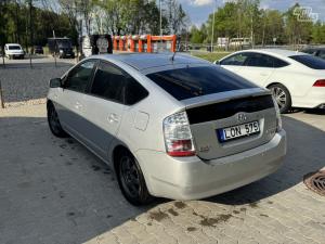 Toyota Prius 2009 in Vilnius, with an engine capacity of 1.50 L and mileage of 540 thousand km for 3099 €, photo 7 on AUTOMOTO.COM.LV