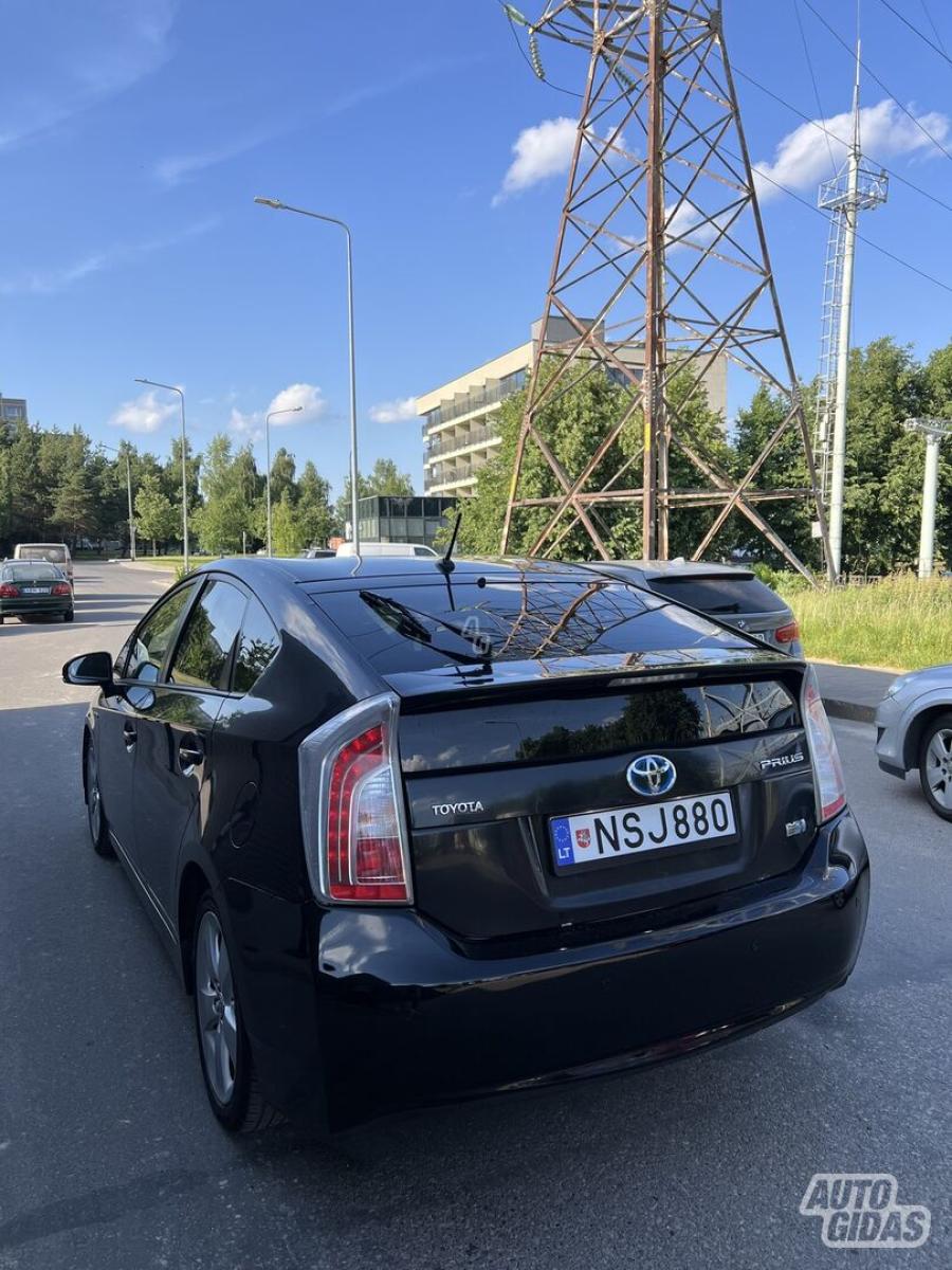 Toyota Prius 2009 Viļņa, ar dzinēja tilpumu 1.80 L un nobraukumu 383 tūkst. km par 5600 €, foto 5 vietnē AUTOMOTO.COM.LV