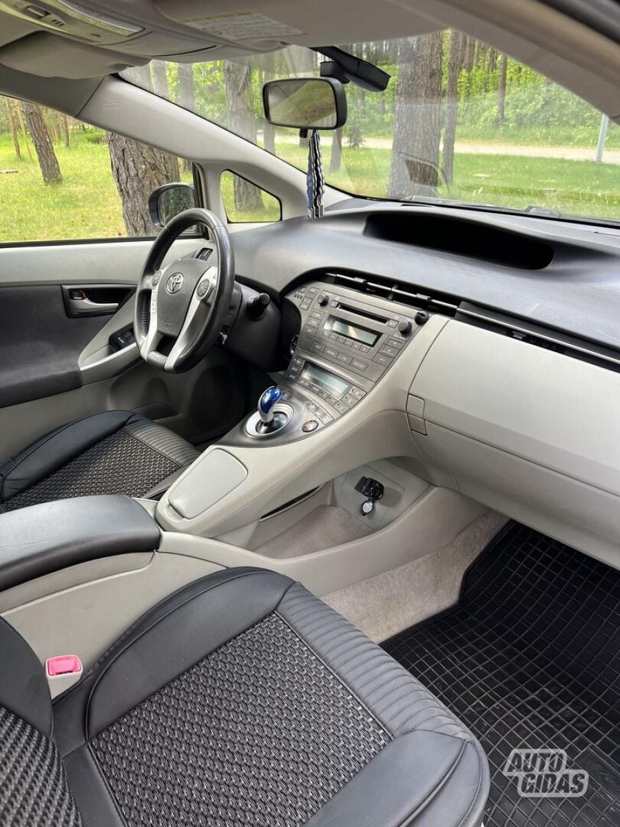 Toyota Prius 2009 Viļņa, ar dzinēja tilpumu 1.80 L un nobraukumu 383 tūkst. km par 5600 €, foto 7 vietnē AUTOMOTO.COM.LV