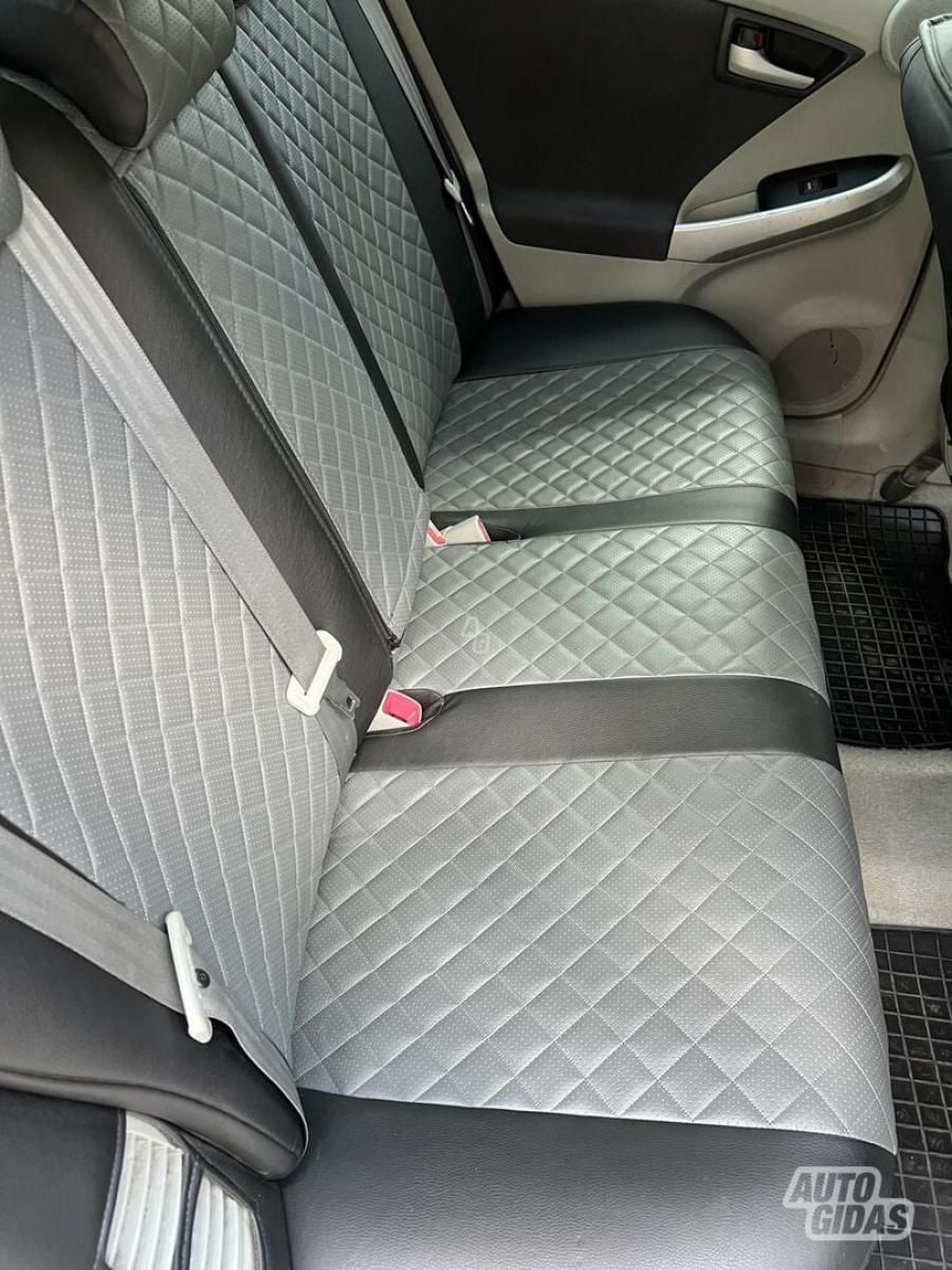 Toyota Prius 2009 Viļņa, ar dzinēja tilpumu 1.80 L un nobraukumu 383 tūkst. km par 5600 €, foto 8 vietnē AUTOMOTO.COM.LV