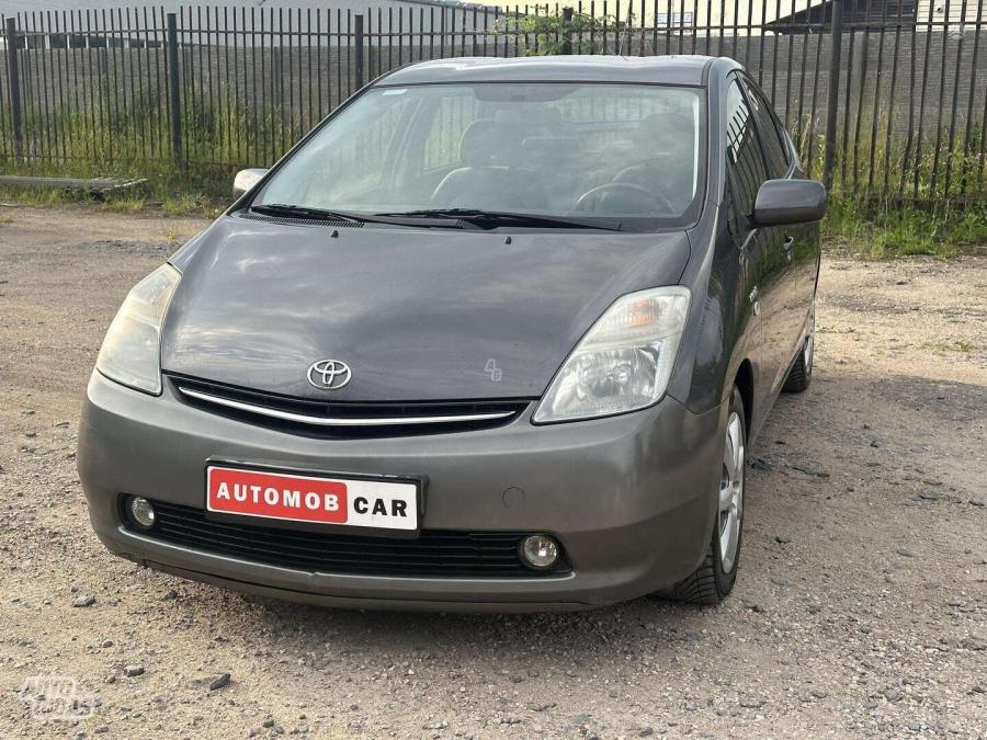 Toyota Prius 2009 Viļņa, ar dzinēja tilpumu 1.50 L un nobraukumu 270 tūkst. km par 3950 €, foto 1 vietnē AUTOMOTO.COM.LV