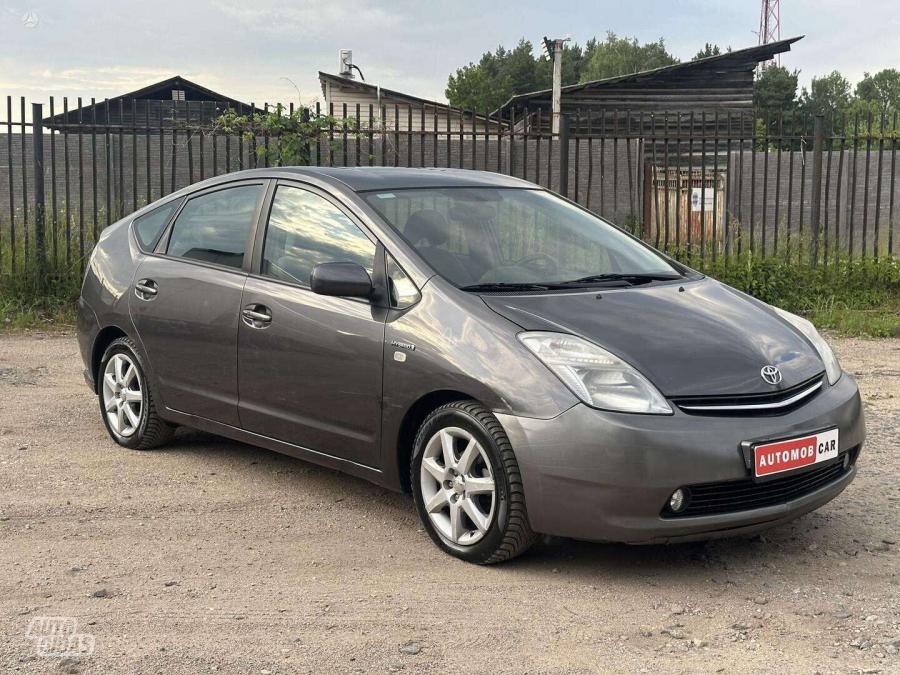 Toyota Prius 2009 Viļņa, ar dzinēja tilpumu 1.50 L un nobraukumu 270 tūkst. km par 3950 €, foto 4 vietnē AUTOMOTO.COM.LV