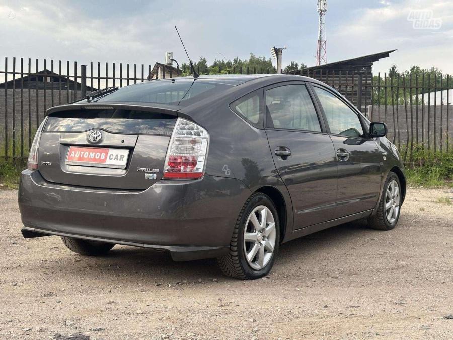 Toyota Prius 2009 Viļņa, ar dzinēja tilpumu 1.50 L un nobraukumu 270 tūkst. km par 3950 €, foto 10 vietnē AUTOMOTO.COM.LV