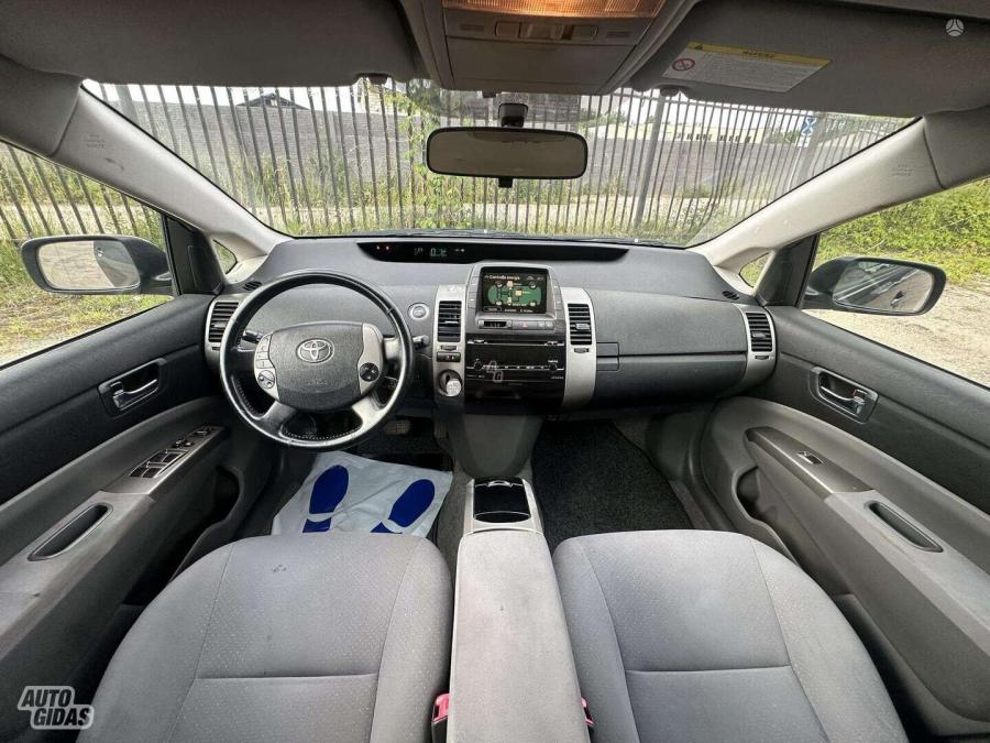 Toyota Prius 2009 Viļņa, ar dzinēja tilpumu 1.50 L un nobraukumu 270 tūkst. km par 3950 €, foto 26 vietnē AUTOMOTO.COM.LV