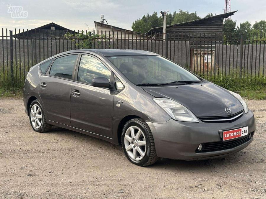 Toyota Prius 2009 in Vilnius, with an engine capacity of 1.50 L and mileage of 270 thousand km for 3950 €, photo 4 on AUTOMOTO.COM.LV