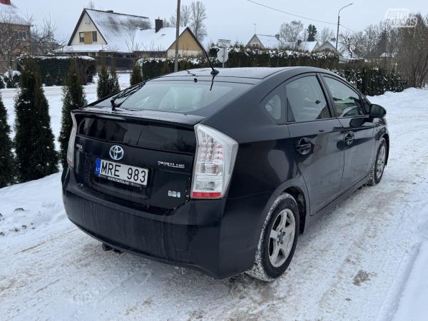 Toyota Prius 2010 Šauļi, ar dzinēja tilpumu 1.80 L un nobraukumu 111 tūkst. km par 4550 €, foto 2 vietnē AUTOMOTO.COM.LV