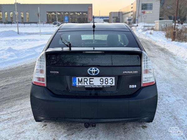 Toyota Prius 2010 Šauļi, ar dzinēja tilpumu 1.80 L un nobraukumu 111 tūkst. km par 4550 €, foto 4 vietnē AUTOMOTO.COM.LV