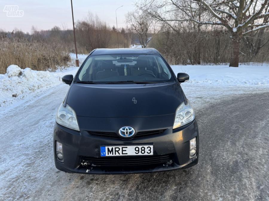 Toyota Prius 2010 in Siauliai, with an engine capacity of 1.80 L and mileage of 111 thousand km for 4550 €, photo 8 on AUTOMOTO.COM.LV