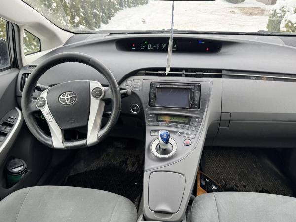 Toyota Prius 2010 Šauļi, ar dzinēja tilpumu 1.80 L un nobraukumu 111 tūkst. km par 4550 €, foto 10 vietnē AUTOMOTO.COM.LV