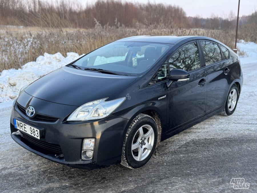 Toyota Prius 2010 in Siauliai, with an engine capacity of 1.80 L and mileage of 500 thousand km for 4550 €, photo 1 on AUTOMOTO.COM.LV