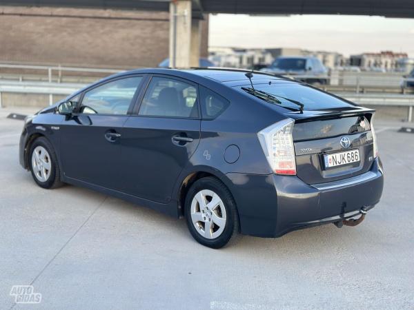 Toyota Prius 2010 in Vilnius, with an engine capacity of 1.80 L and mileage of 335 thousand km for 4250 €, photo 7 on AUTOMOTO.COM.LV