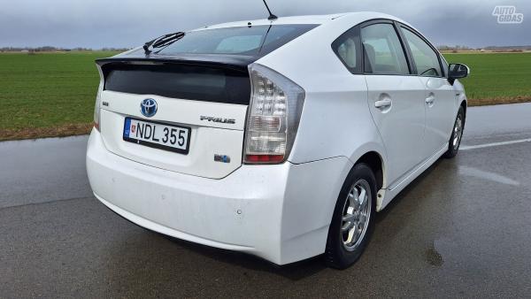 Toyota Prius 2010 Radviliškis, ar dzinēja tilpumu 1.80 L un nobraukumu 314 tūkst. km par 5400 €, foto 5 vietnē AUTOMOTO.COM.LV