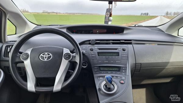 Toyota Prius 2010 Radviliškis, ar dzinēja tilpumu 1.80 L un nobraukumu 314 tūkst. km par 5400 €, foto 9 vietnē AUTOMOTO.COM.LV