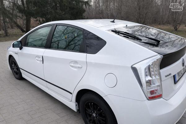 Toyota Prius 2010 Šauļi, ar dzinēja tilpumu 1.80 L un nobraukumu 334 tūkst. km par 6000 €, foto 2 vietnē AUTOMOTO.COM.LV