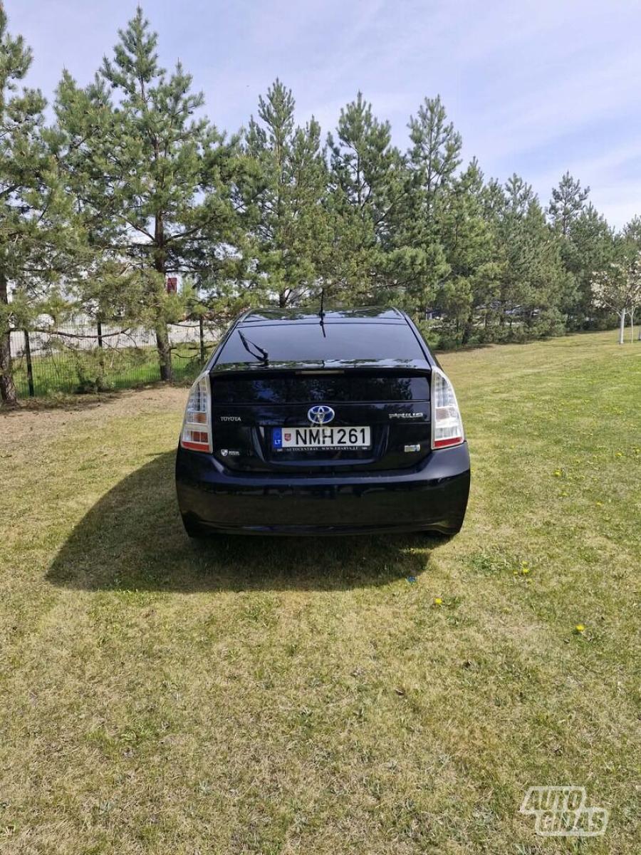 Toyota Prius 2010 Šauļi, ar dzinēja tilpumu 1.80 L un nobraukumu 246 tūkst. km par 7000 €, foto 3 vietnē AUTOMOTO.COM.LV