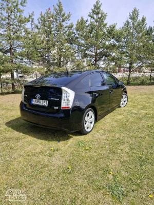 Toyota Prius 2010 Šauļi, ar dzinēja tilpumu 1.80 L un nobraukumu 246 tūkst. km par 7000 €, foto 4 vietnē AUTOMOTO.COM.LV
