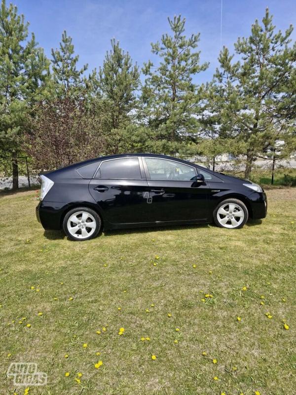 Toyota Prius 2010 Šauļi, ar dzinēja tilpumu 1.80 L un nobraukumu 246 tūkst. km par 7000 €, foto 4 vietnē AUTOMOTO.COM.LV
