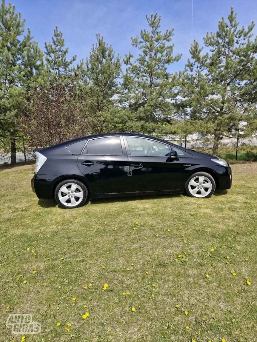 Toyota Prius 2010 Šauļi, ar dzinēja tilpumu 1.80 L un nobraukumu 246 tūkst. km par 7000 €, foto 5 vietnē AUTOMOTO.COM.LV