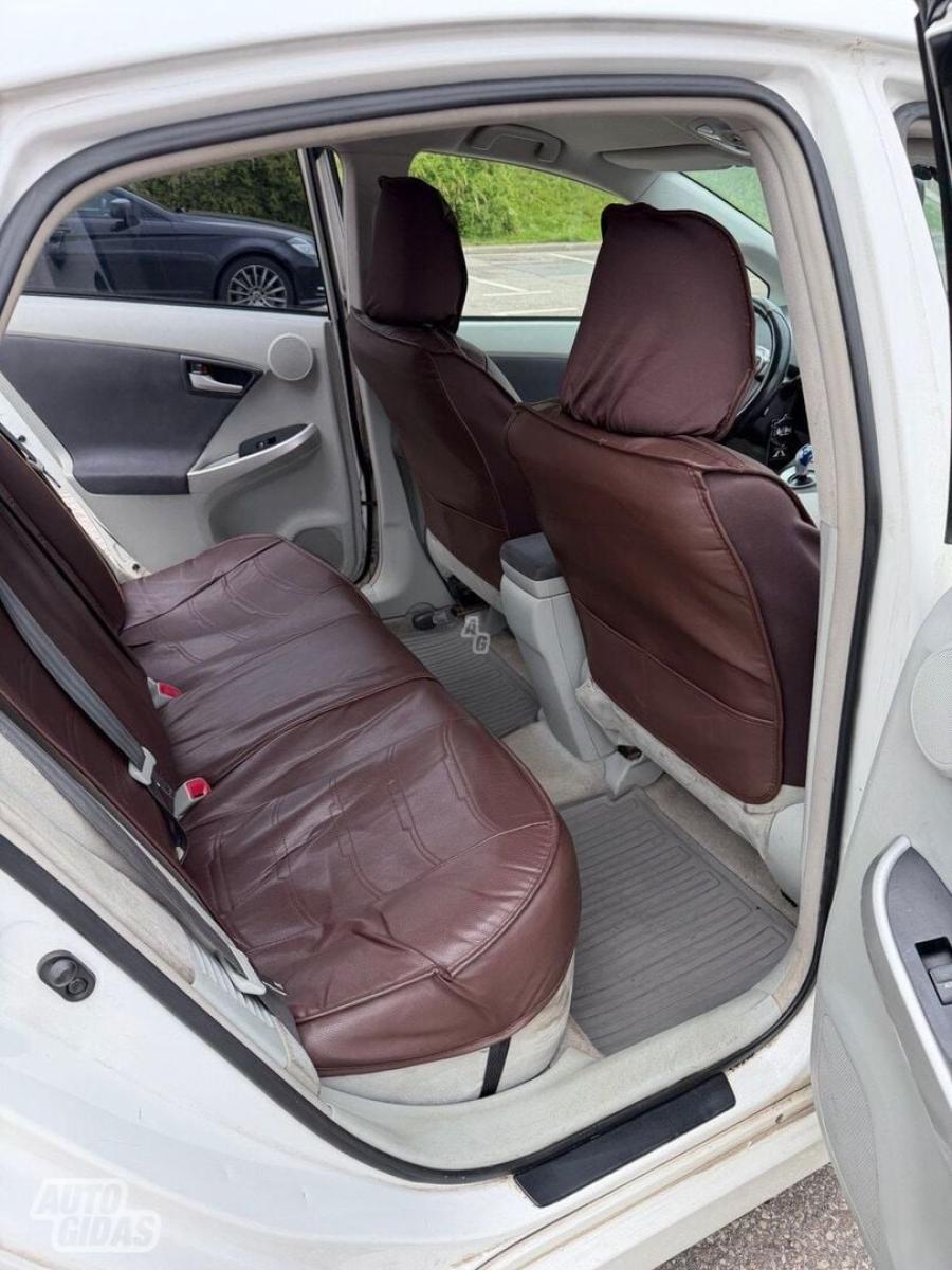 Toyota Prius 2010 Viļņa, ar dzinēja tilpumu 1.80 L un nobraukumu 507 tūkst. km par 6000 €, foto 9 vietnē AUTOMOTO.COM.LV
