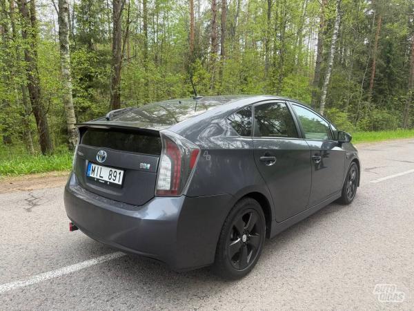 Toyota Prius 2010 Viļņa, ar dzinēja tilpumu 1.80 L un nobraukumu 500 tūkst. km par 5500 €, foto 6 vietnē AUTOMOTO.COM.LV