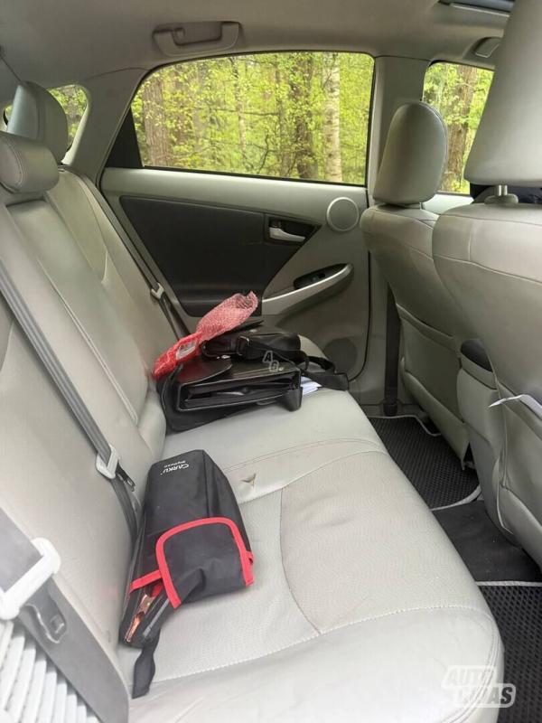 Toyota Prius 2010 Viļņa, ar dzinēja tilpumu 1.80 L un nobraukumu 500 tūkst. km par 5500 €, foto 10 vietnē AUTOMOTO.COM.LV