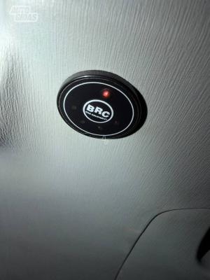 Toyota Prius 2010 Viļņa, ar dzinēja tilpumu 1.80 L un nobraukumu 500 tūkst. km par 5500 €, foto 14 vietnē AUTOMOTO.COM.LV