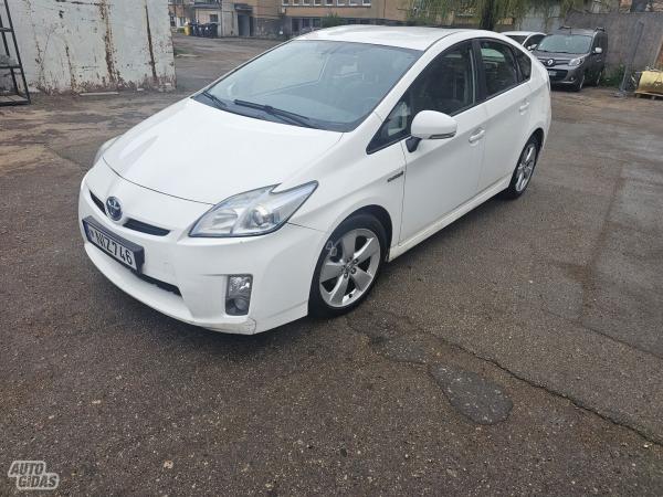 Toyota Prius 2010 in Siauliai, with an engine capacity of 1.80 L and mileage of 521 thousand km for 4600 €, photo 1 on AUTOMOTO.COM.LV