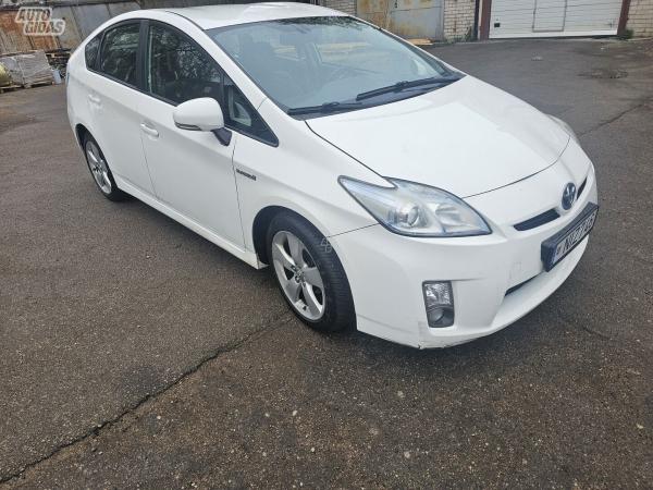 Toyota Prius 2010 in Siauliai, with an engine capacity of 1.80 L and mileage of 521 thousand km for 4600 €, photo 2 on AUTOMOTO.COM.LV