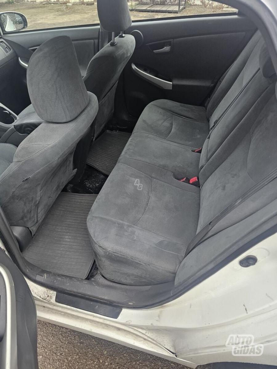 Toyota Prius 2010 Šauļi, ar dzinēja tilpumu 1.80 L un nobraukumu 521 tūkst. km par 4600 €, foto 9 vietnē AUTOMOTO.COM.LV