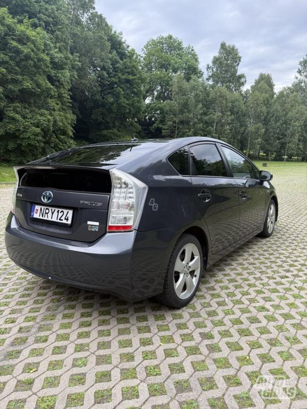 Toyota Prius 2010 Viļņa, ar dzinēja tilpumu 1.80 L un nobraukumu 418 tūkst. km par 5500 €, foto 3 vietnē AUTOMOTO.COM.LV