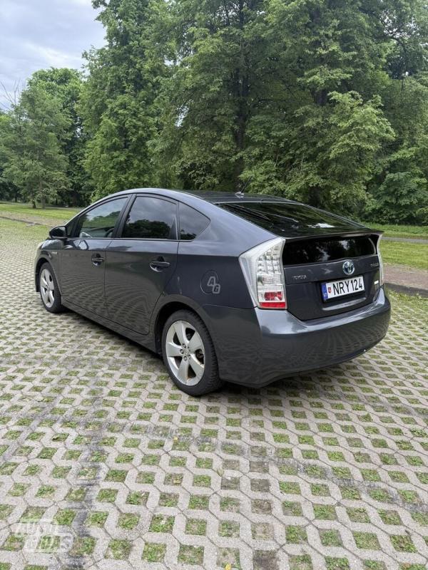Toyota Prius 2010 Viļņa, ar dzinēja tilpumu 1.80 L un nobraukumu 418 tūkst. km par 5500 €, foto 4 vietnē AUTOMOTO.COM.LV