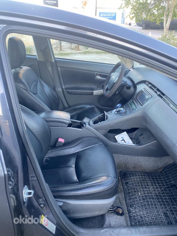 Toyota Prius 2010 Tallina, ar dzinēja tilpumu 0.00 L un nobraukumu 300 tūkst. km par 3750 €, foto 6 vietnē AUTOMOTO.COM.LV