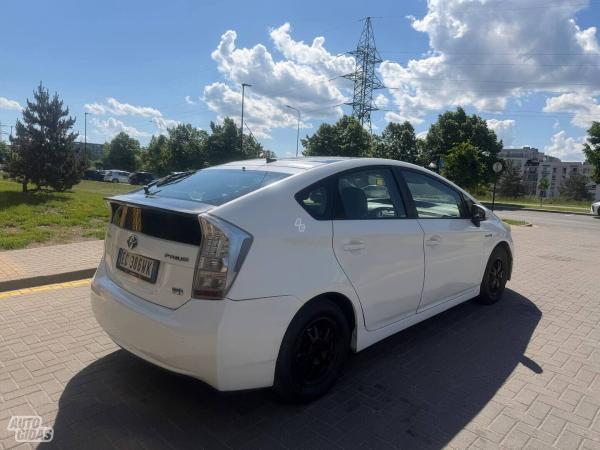 Toyota Prius 2010 Viļņa, ar dzinēja tilpumu 1.80 L un nobraukumu 490 tūkst. km par 3700 €, foto 3 vietnē AUTOMOTO.COM.LV