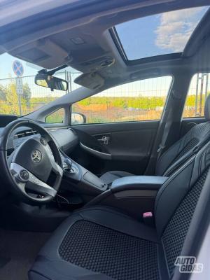 Toyota Prius 2010 in Vilnius, with an engine capacity of 1.80 L and mileage of 490 thousand km for 3700 €, photo 10 on AUTOMOTO.COM.LV
