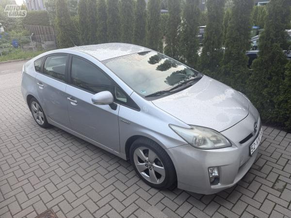 Toyota Prius 2010 in Kaunas, with an engine capacity of 1.80 L and mileage of 136 thousand km for 3950 €, photo 1 on AUTOMOTO.COM.LV