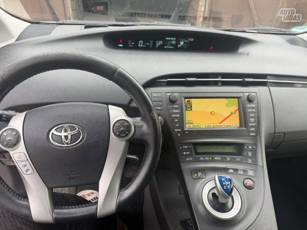 Toyota Prius 2010 in Kaunas, with an engine capacity of 1.80 L and mileage of 136 thousand km for 3950 €, photo 5 on AUTOMOTO.COM.LV