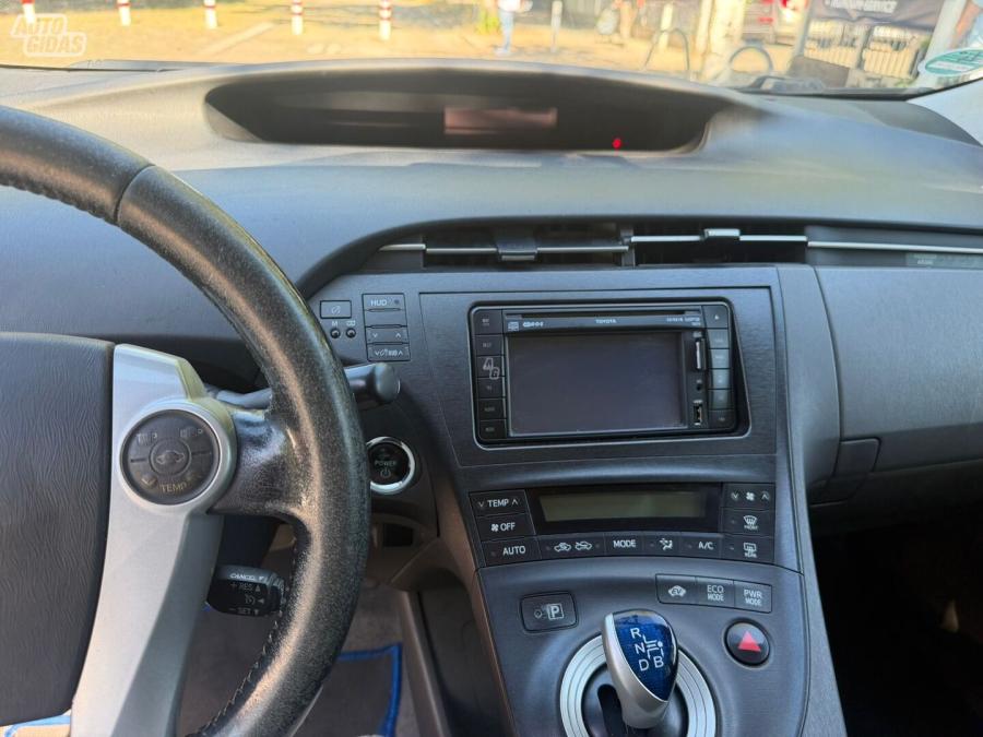 Toyota Prius 2010 Kauņa, ar dzinēja tilpumu 1.80 L un nobraukumu 136 tūkst. km par 3950 €, foto 13 vietnē AUTOMOTO.COM.LV