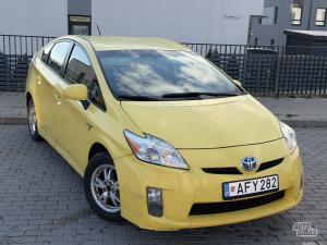 Toyota Prius 2010 in Vilnius, with an engine capacity of 1.80 L and mileage of 300 thousand km for 3200 €, photo 3 on AUTOMOTO.COM.LV