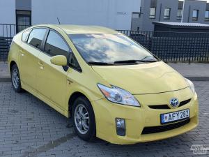 Toyota Prius 2010 in Vilnius, with an engine capacity of 1.80 L and mileage of 300 thousand km for 3200 €, photo 4 on AUTOMOTO.COM.LV