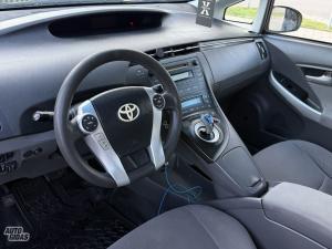 Toyota Prius 2010 in Vilnius, with an engine capacity of 1.80 L and mileage of 300 thousand km for 3200 €, photo 15 on AUTOMOTO.COM.LV