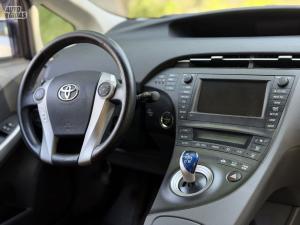 Toyota Prius 2010 in Vilnius, with an engine capacity of 1.80 L and mileage of 249 thousand km for 6800 €, photo 4 on AUTOMOTO.COM.LV
