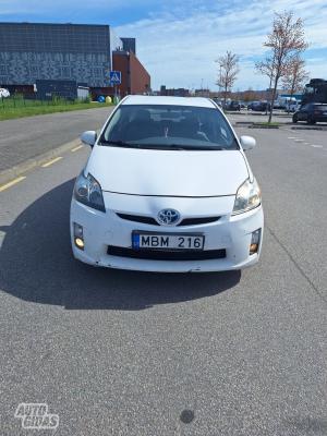 Toyota Prius 2011 in Klaipeda, with an engine capacity of 1.80 L and mileage of 300 thousand km for 2100 €, photo 4 on AUTOMOTO.COM.LV