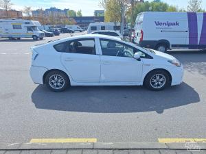 Toyota Prius 2011 in Klaipeda, with an engine capacity of 1.80 L and mileage of 300 thousand km for 2100 €, photo 7 on AUTOMOTO.COM.LV