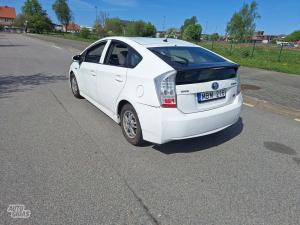 Toyota Prius 2011 in Klaipeda, with an engine capacity of 1.80 L and mileage of 300 thousand km for 2100 €, photo 10 on AUTOMOTO.COM.LV