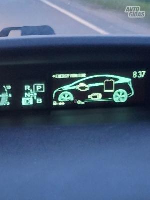 Toyota Prius 2011 in Klaipeda, with an engine capacity of 1.80 L and mileage of 300 thousand km for 2100 €, photo 16 on AUTOMOTO.COM.LV