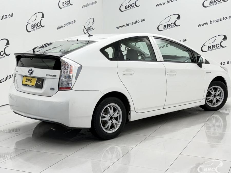 Toyota Prius 2012 Viļņa, ar dzinēja tilpumu 1.80 L un nobraukumu 415 tūkst. km par 4900 €, foto 2 vietnē AUTOMOTO.COM.LV