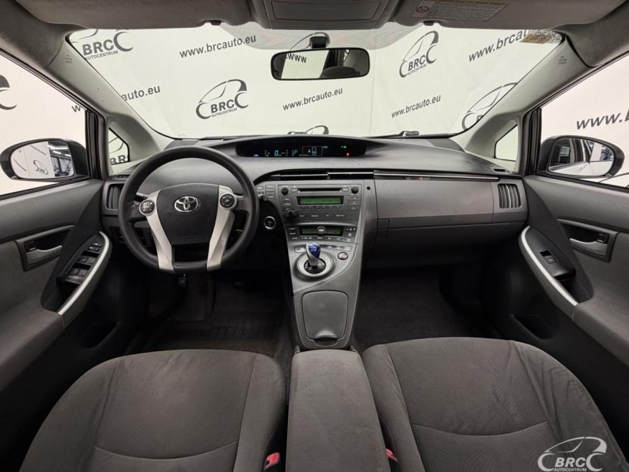 Toyota Prius 2012 Viļņa, ar dzinēja tilpumu 1.80 L un nobraukumu 415 tūkst. km par 4900 €, foto 3 vietnē AUTOMOTO.COM.LV