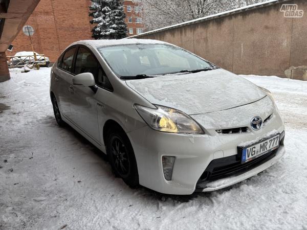 Toyota Prius 2012 Kauņa, ar dzinēja tilpumu 1.80 L un nobraukumu 287 tūkst. km par 6200 €, foto 1 vietnē AUTOMOTO.COM.LV