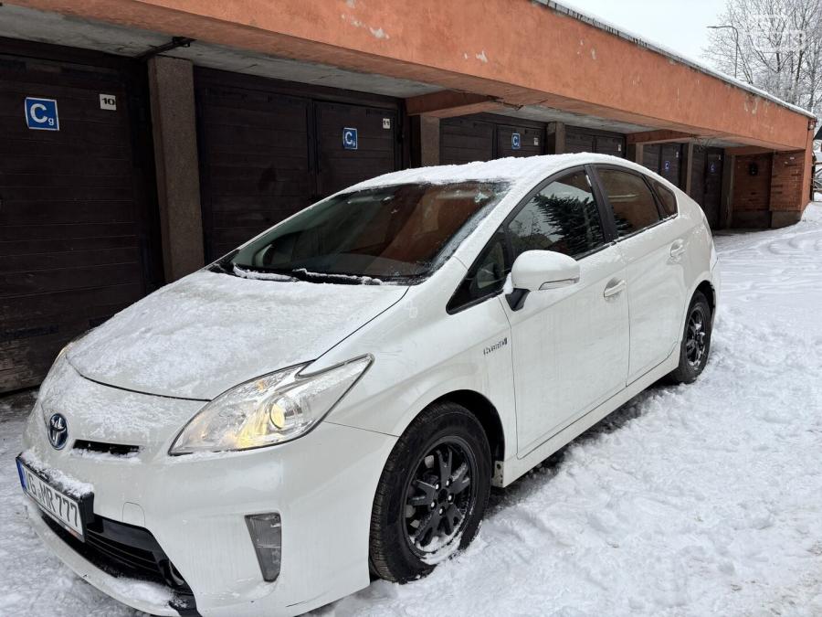 Toyota Prius 2012 in Kaunas, with an engine capacity of 1.80 L and mileage of 287 thousand km for 6200 €, photo 2 on AUTOMOTO.COM.LV